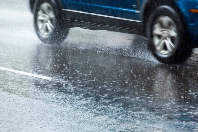 Driving in Heavy Rain & Floods: 7 Safety Tips | Allianz